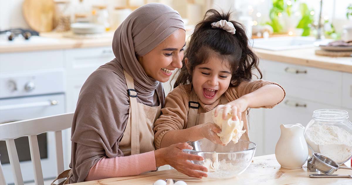 How to Teach Your Kids to Cook | TalkingParents